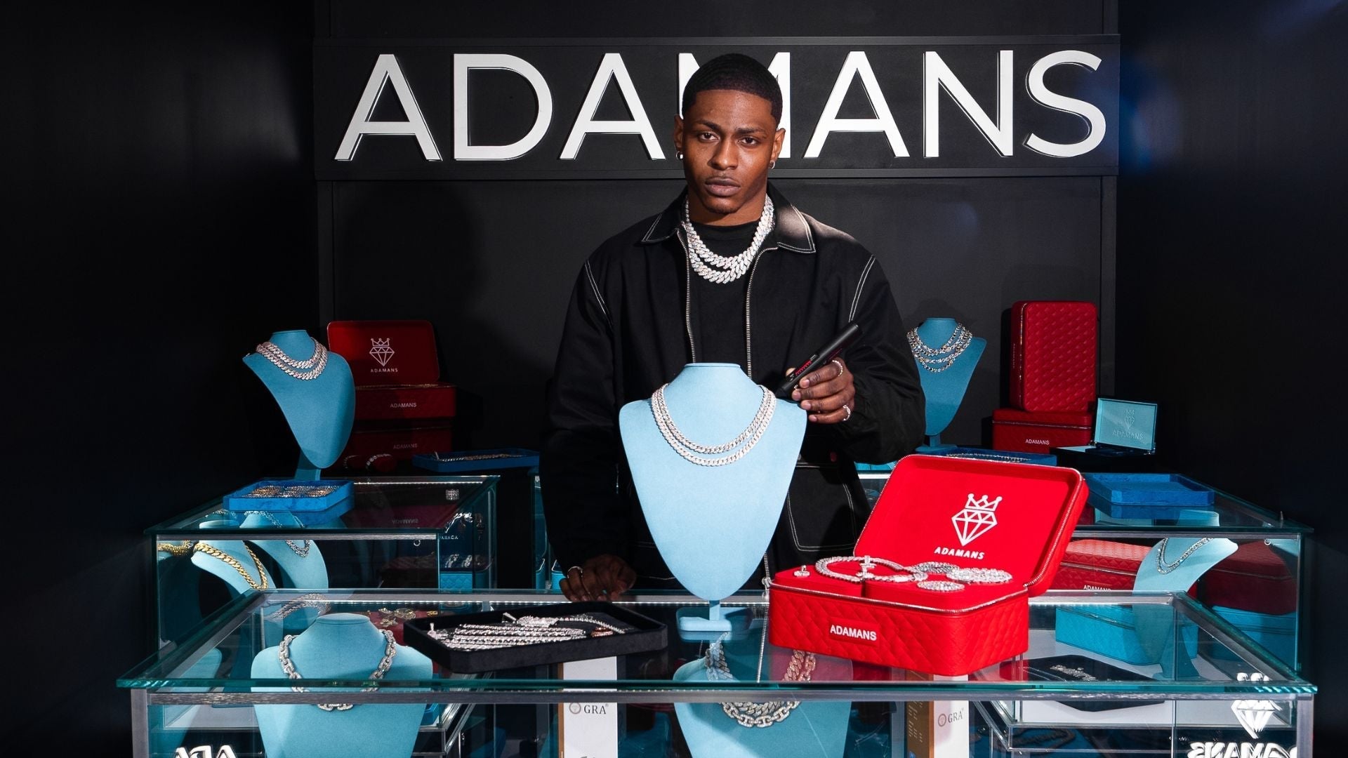 The Ultimate Guide to Moissanite Chains: Shine Bright For Less – Adamans